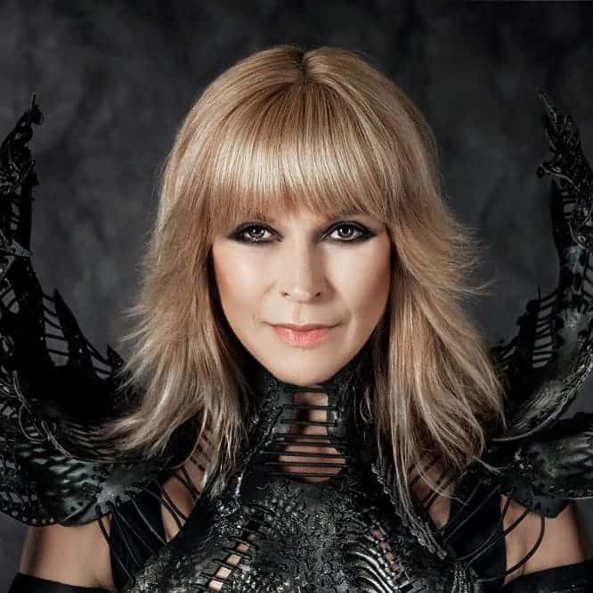 Toyah: Acoustic, Up Close & Personal – London Life With Liz
